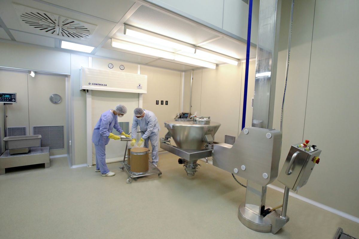 Endoscopy Technician vs. Sterile Processing Technician: Which Career is ...